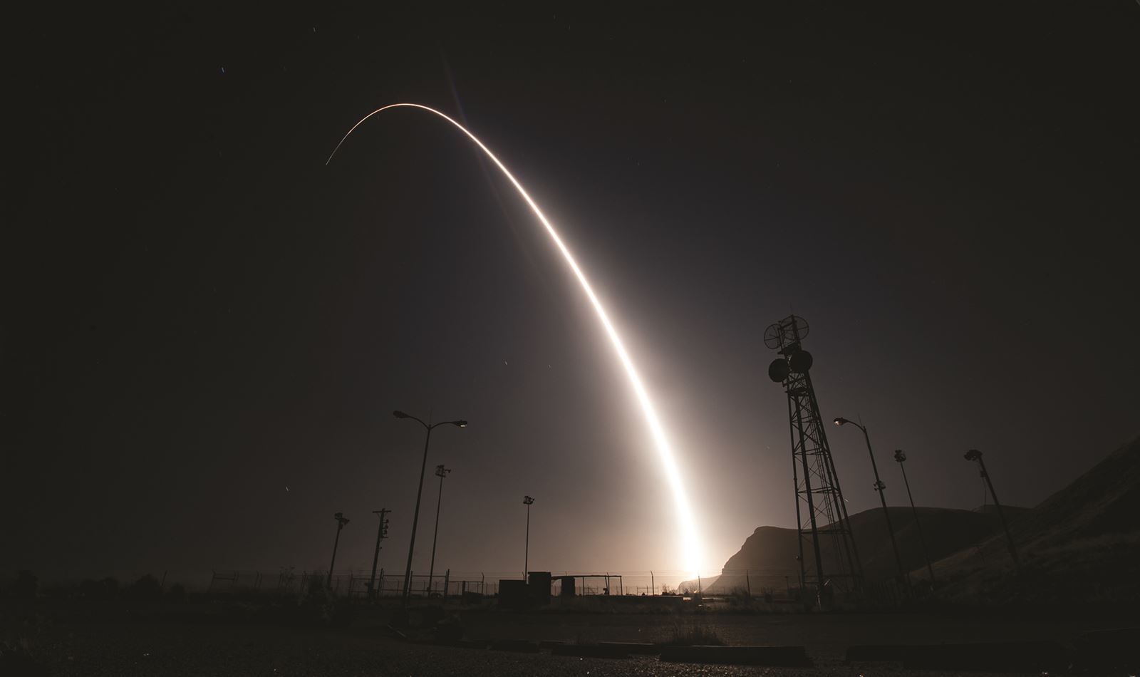 Air Force awards contracts for next-generation ICBM airborne launch ...