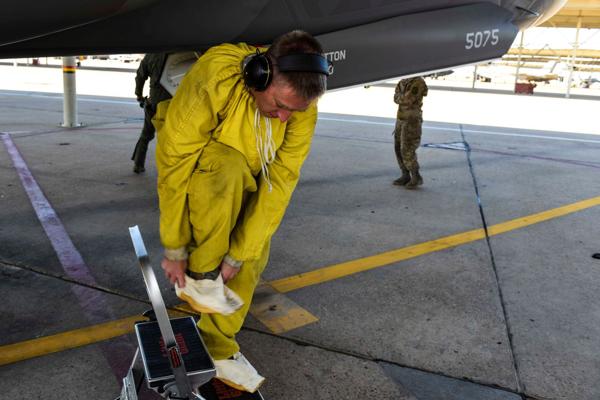 Maintainer conducts crucial post-flight inspection on F-35 – Hilltop Times